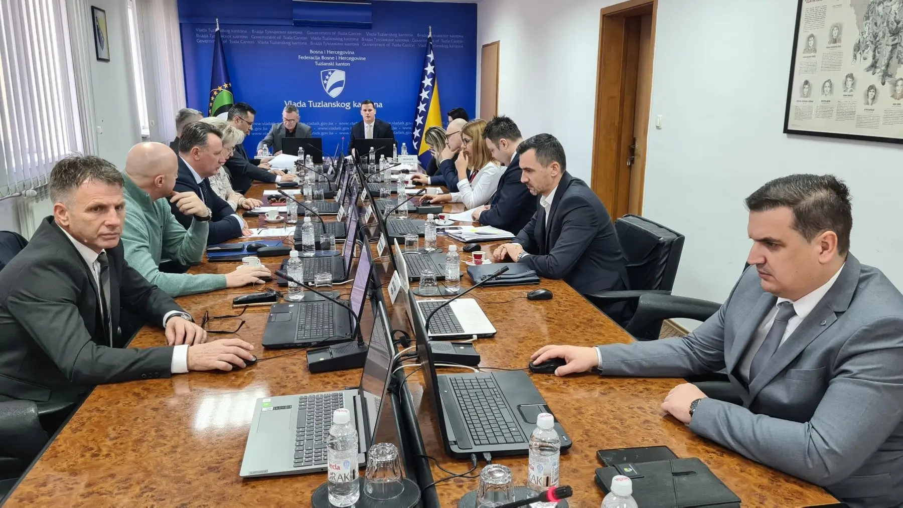 Informacija sa 91. redovne sjednice Vlade Tuzlanskog kantona | Vlada ...